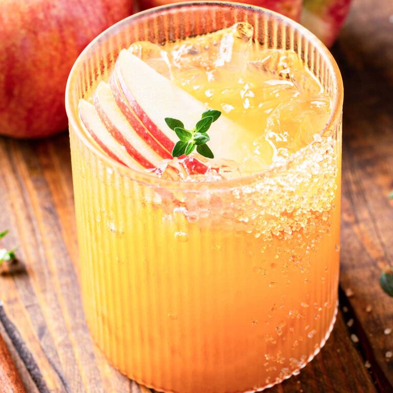 Tequila & Apple Juice Cocktail | Tequila O'Clock