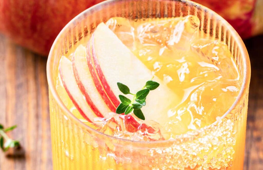 Tequila & Apple Juice Cocktail | Tequila O'Clock